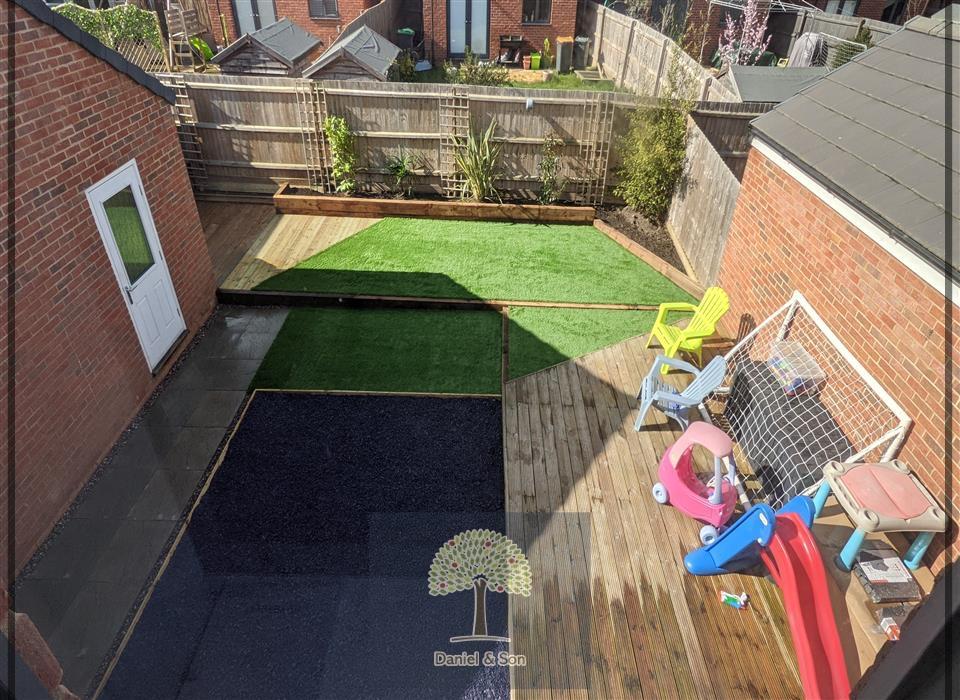 Astro turf: area playground with rubber barks